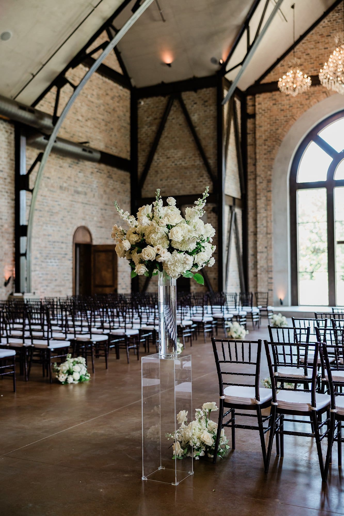 A Fairytale Wedding at Iron Manor | The Williamsons | kristinnichole.com